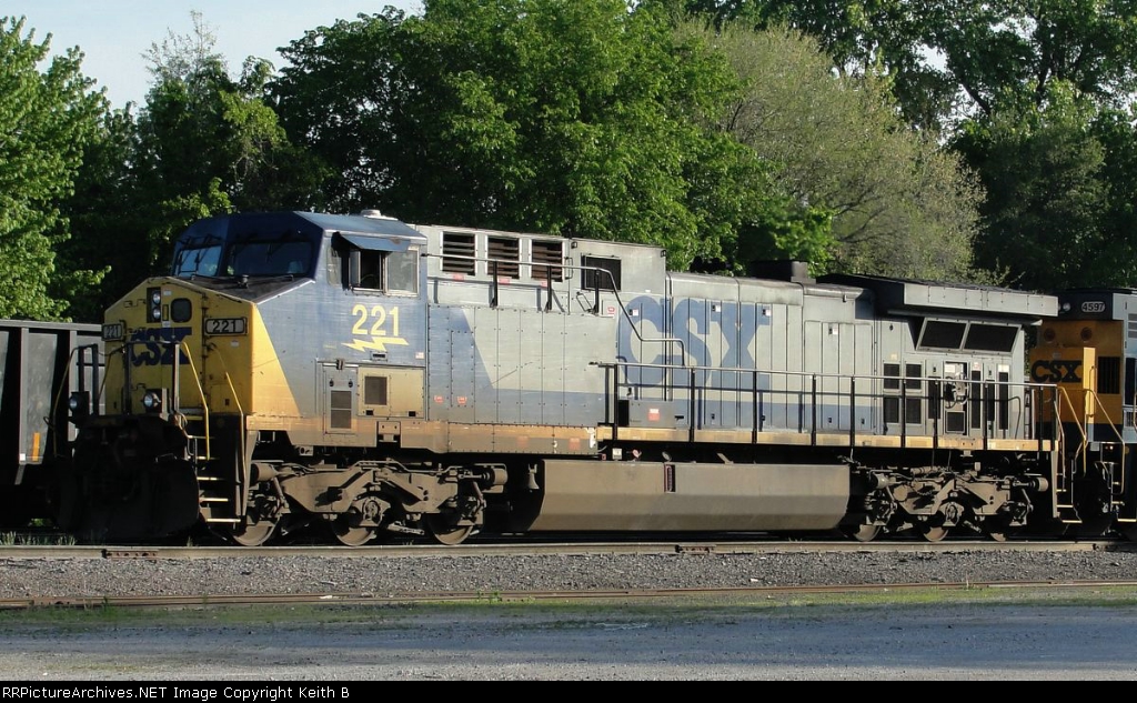 CSX 221